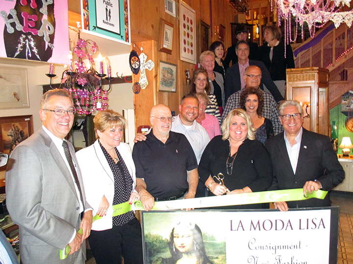 La Moda Lisa Celebrates New Ownership - Capital Region Chamber